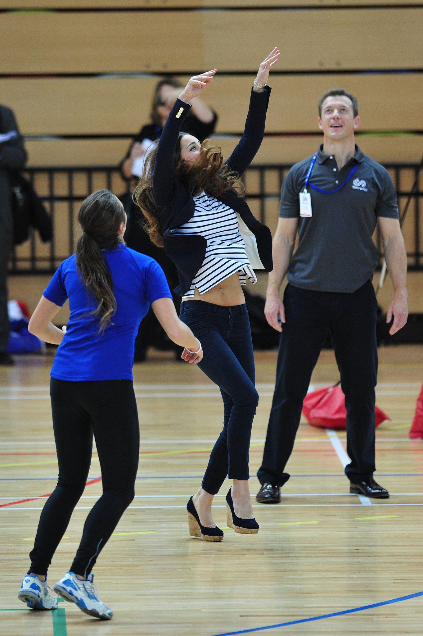 Kate Middleton showed off her volleyball skills (and abs!) during an ... Kate Middleton showed off her volleyball skills (and abs!) during an ...