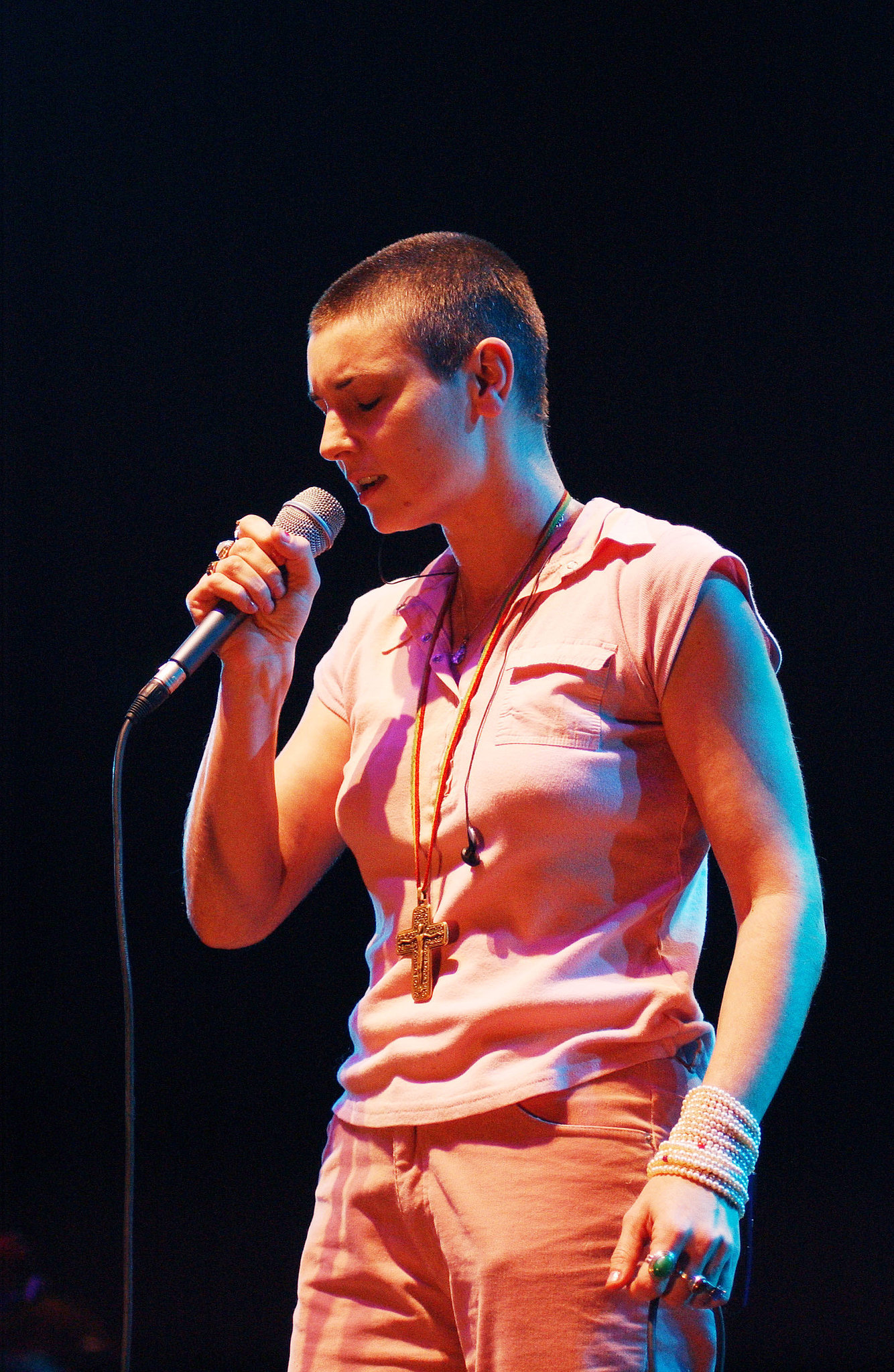 Sinead O'Connor | 10 Female Rock Stars Who Fuel Our Hair Envy ... Sinead O'Connor | 10 Female Rock Stars Who Fuel Our Hair Envy ...