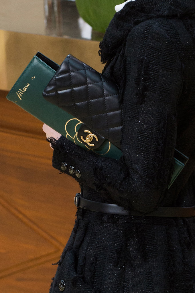 6 Tas Unik dan Aneh yang Bikin Kamu Ngiri