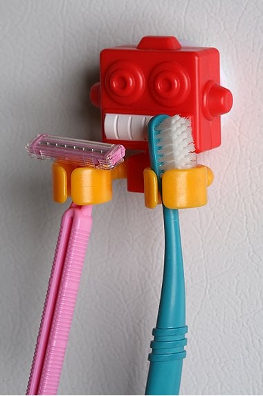 Robot Toothbrush Holder Pulls His Weight in the Loo | POPSUGAR Tech